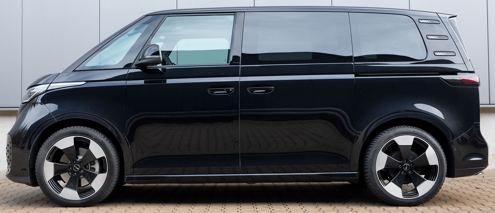 H&R HEIGHT ADJUSTABLE SPRINGS FOR THE VW ID.BUZZ - H & R