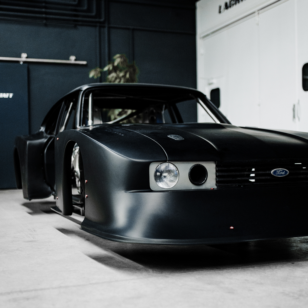 FORD CAPRI CONVERSION BY HOLY HALL WITH H&R RACE COIL OVER - H & R