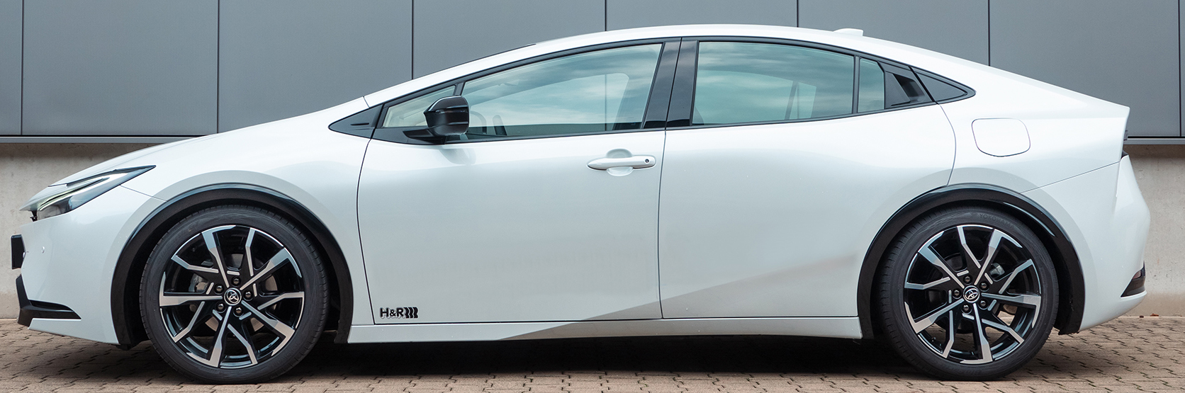 H&R LOWERING SPRINGS FOR TOYOTA PRIUS V PHEV (TYPE XW6(M)) - H & R