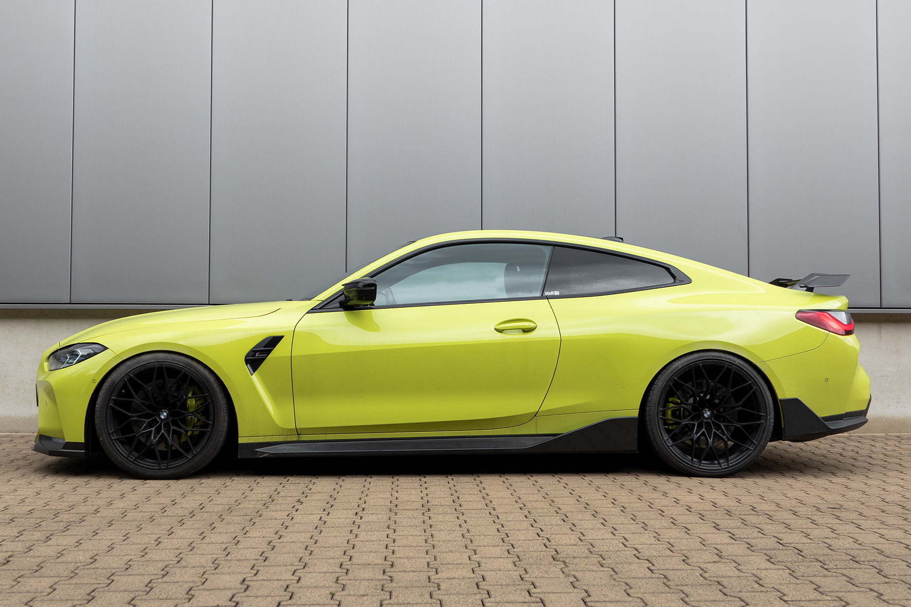Superlative on four wheels: The BMW M4 with H&R DCS coil over suspension - H & R
