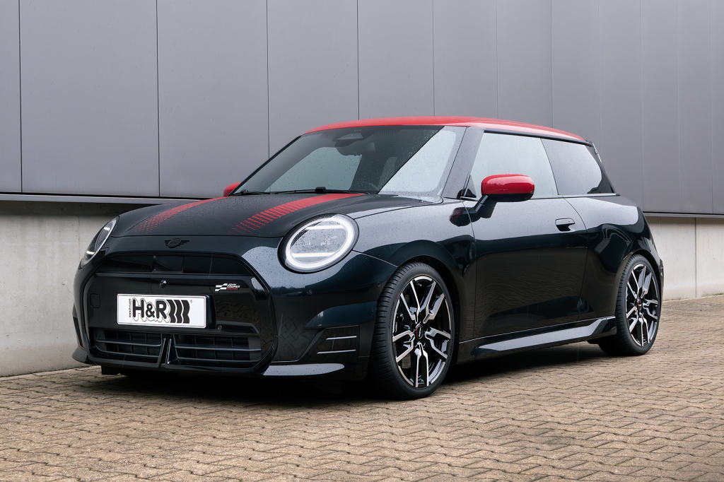 Sport-fun-style: The Mini Cooper SE with H&R lowering springs - H & R